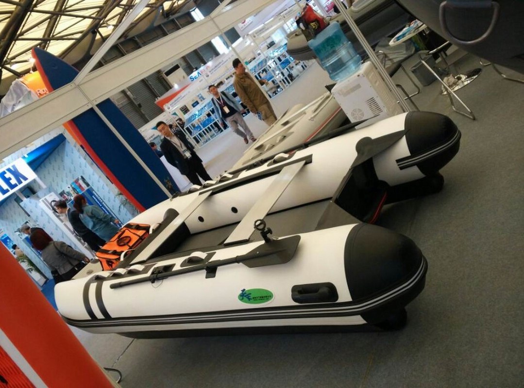 12 Feet inflatable fishing boat for leisure relax in Airmat floor with ...
